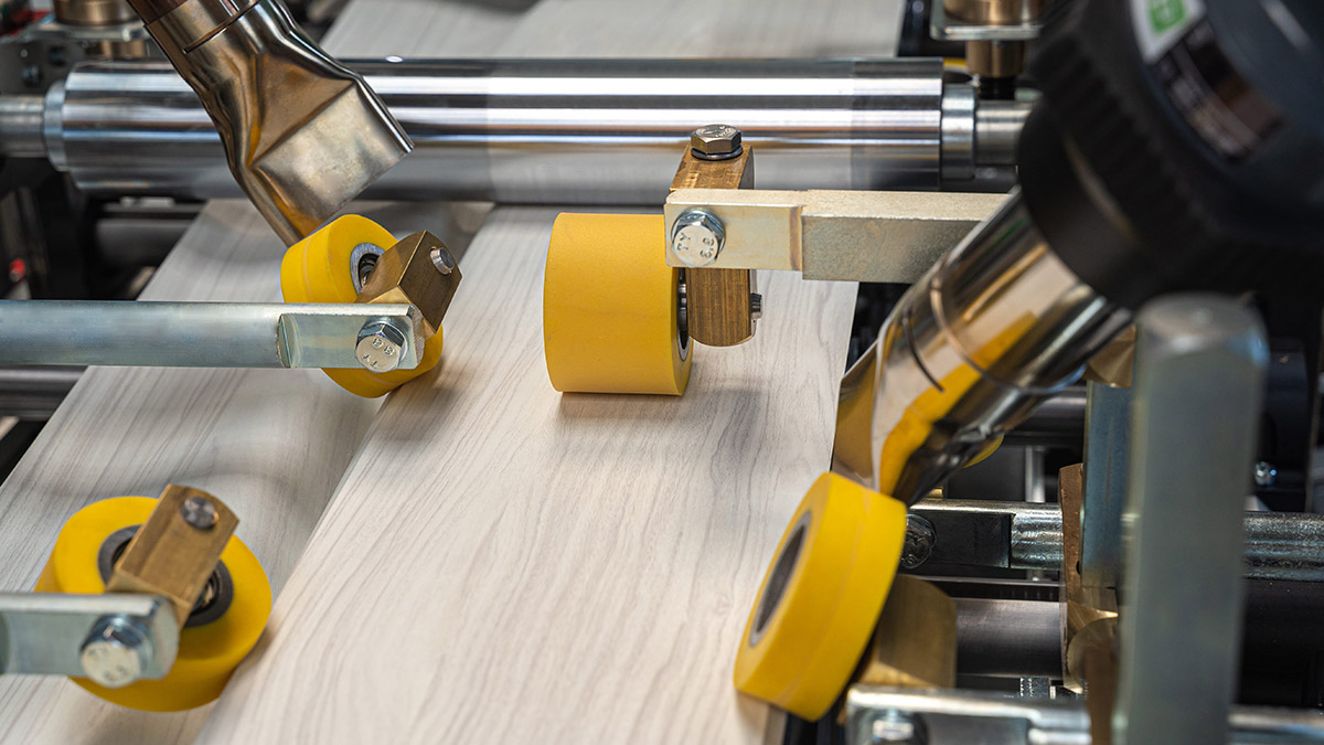 Profile wrapping lines: wood and composites | Duespohl